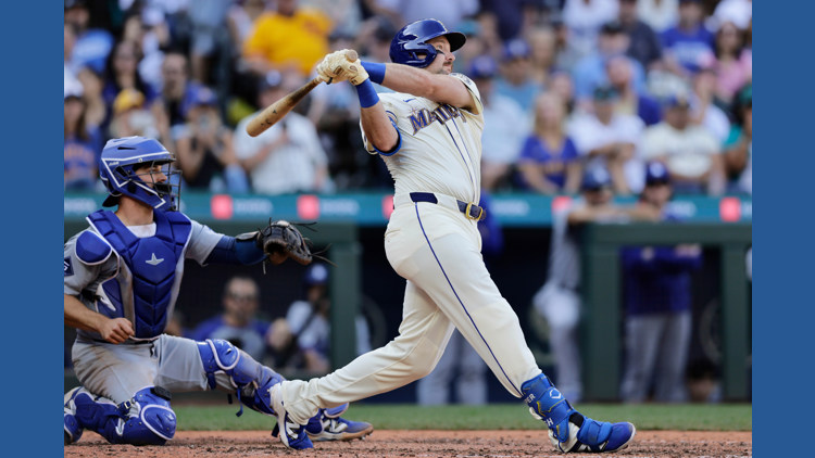 Cal Raleigh edges Aaron Judge for Baseball Digest player of the year ...