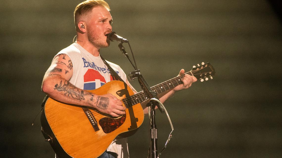 'I feel whole' | Country singer Zach Bryan says he's two months sober after soul-searching cross ...