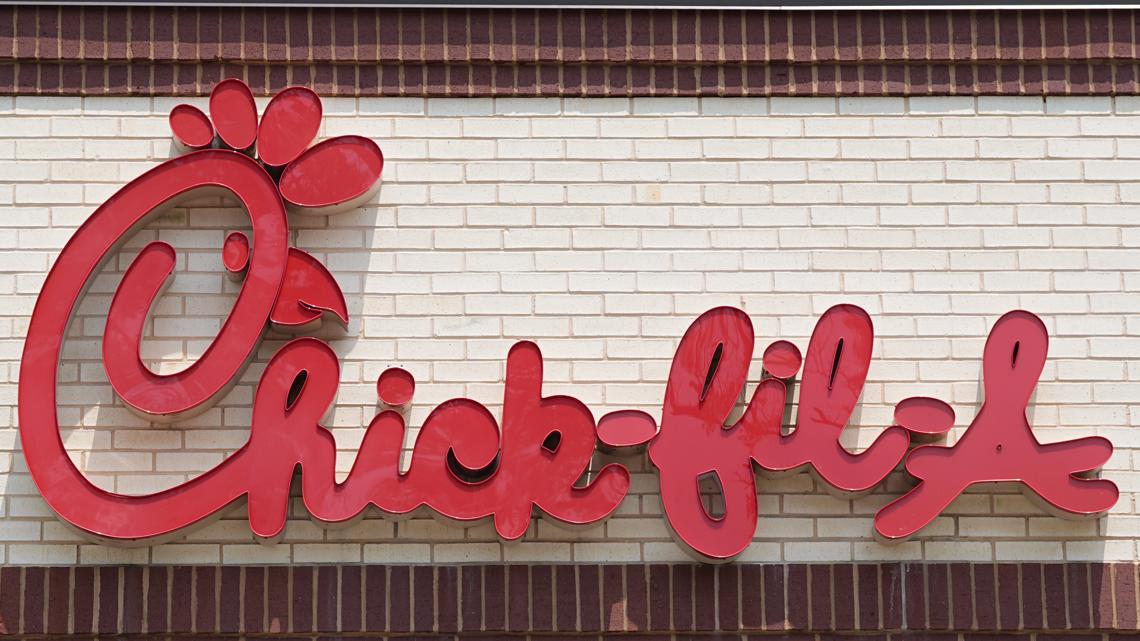 Chick-fil-A launches its first-ever vending machine | 13wmaz.com