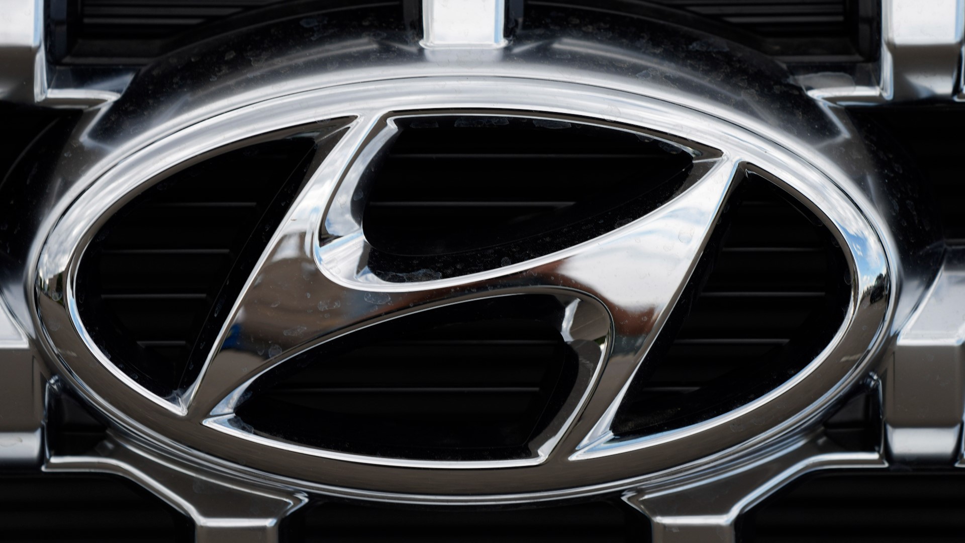 Hyundai recalls more than 96,000 SUVs over instrument panel display ...