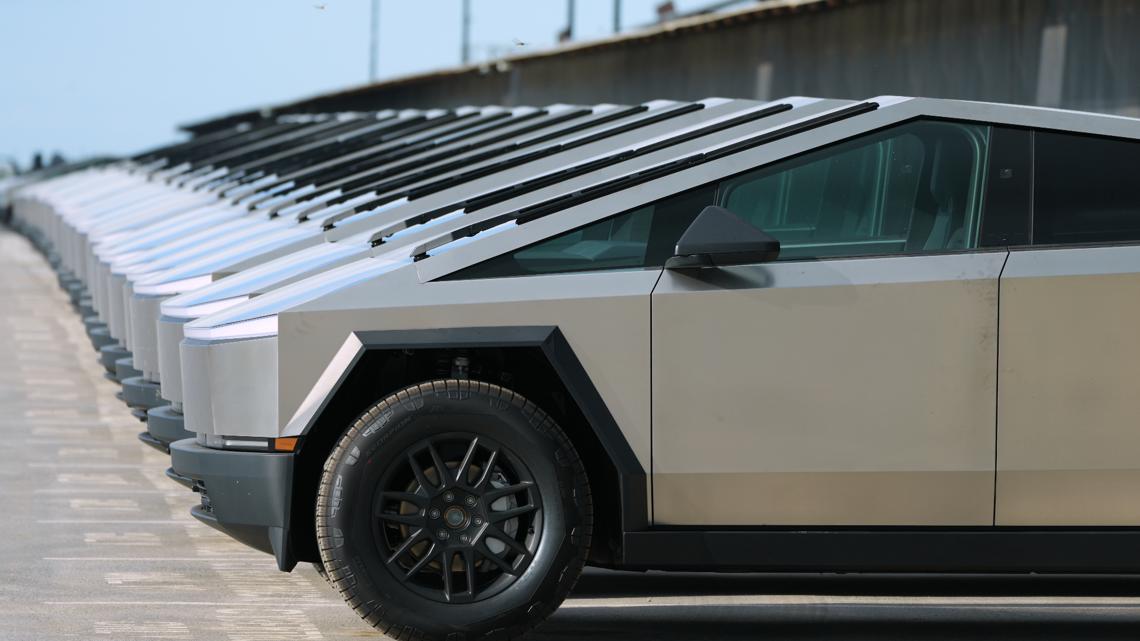 Tesla recalls more than 6,000 Cybertrucks over loose light bar | 13wmaz.com