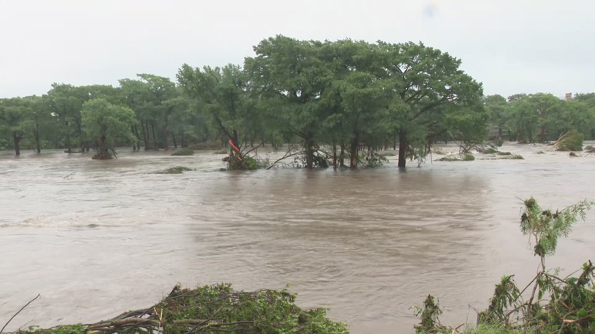 WATCH | 6 dead, evacuations underway as 4th of July flood ravages east ...