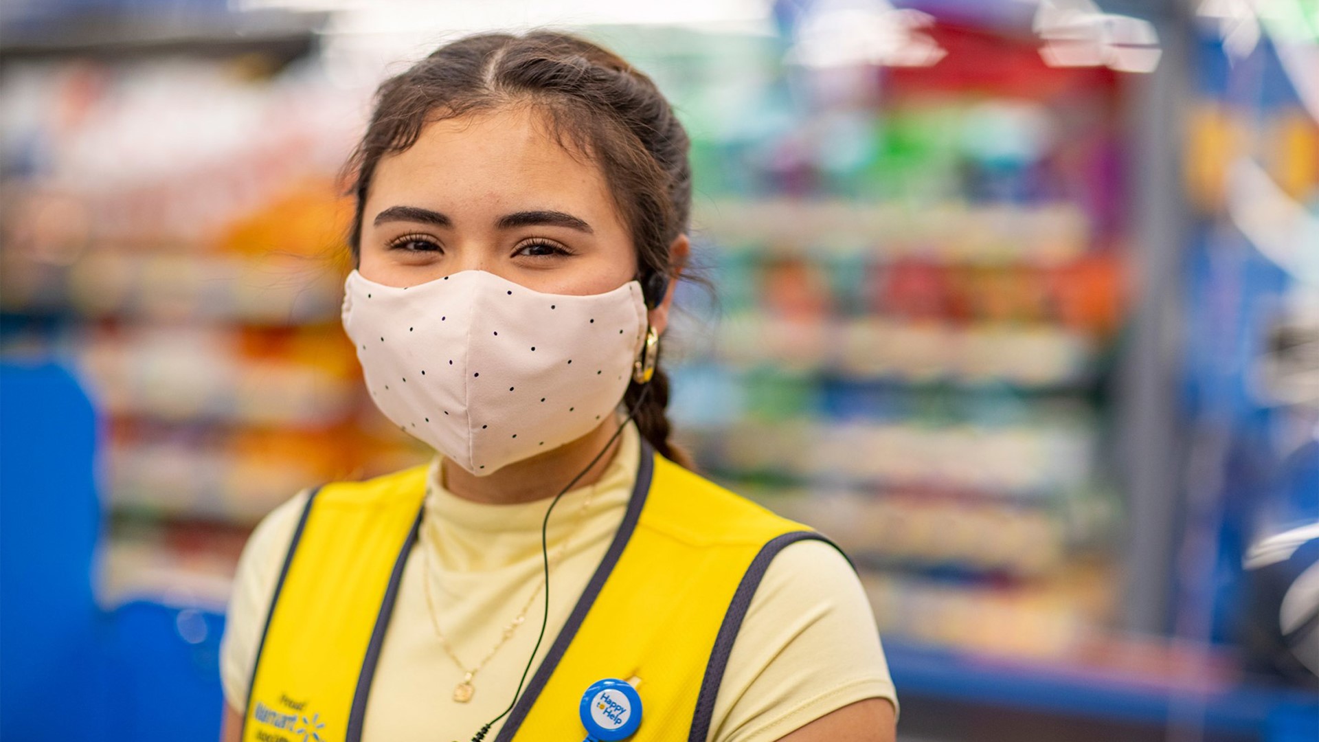 Walmart to give more than $700 million in additional bonuses | 13wmaz.com