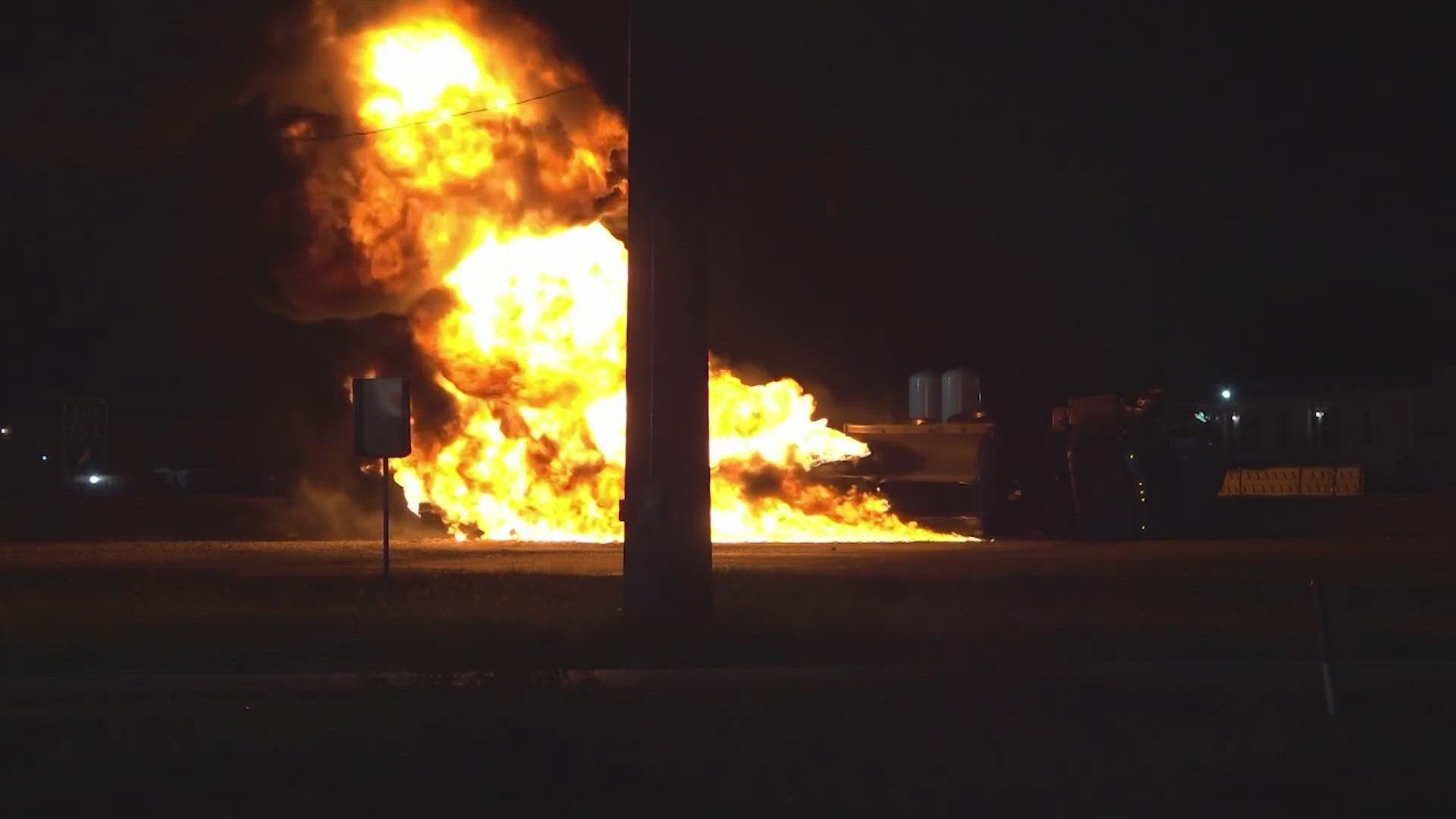 Houston, Texas news: 18-wheeler carrying fuel catches fire | 13wmaz.com
