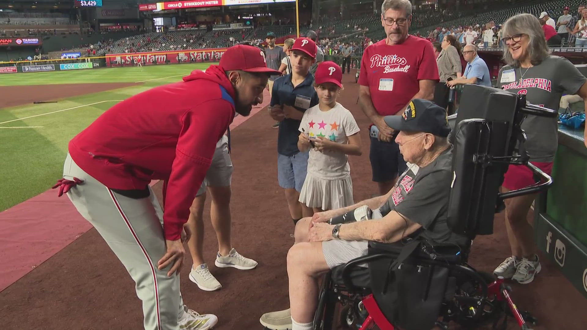Diamondbacks honor 99-year-old Phillies fan at Chase Field | 13wmaz.com
