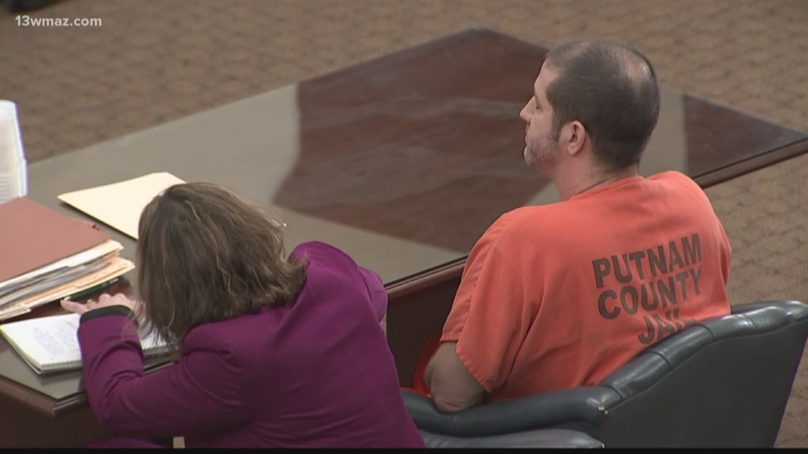 Eatonton police officer Michael Perrault in court, accused of killing ...