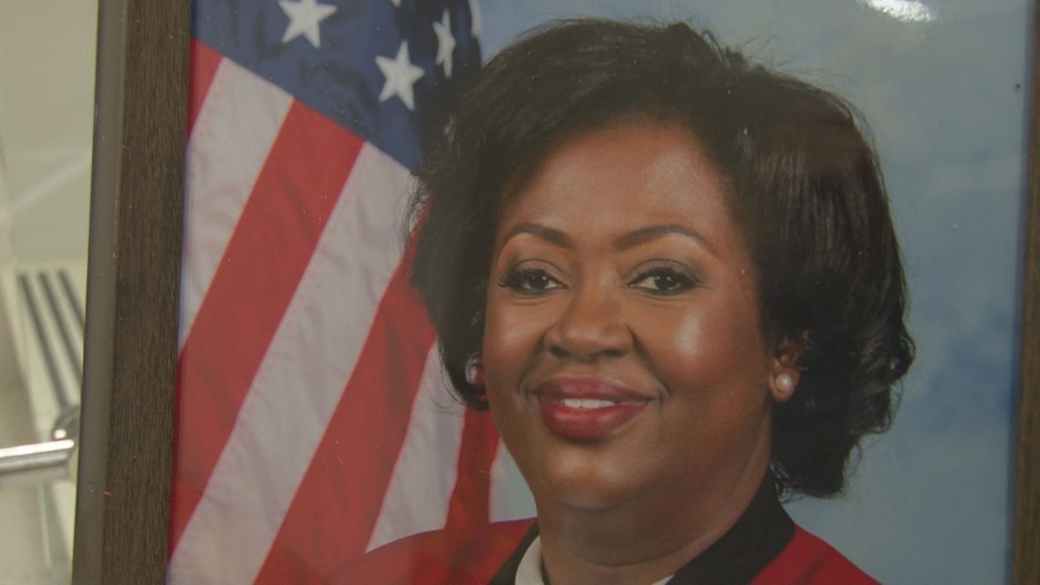 Pamela White-Colbert gets sworn in as Bibb County judge | 13wmaz.com