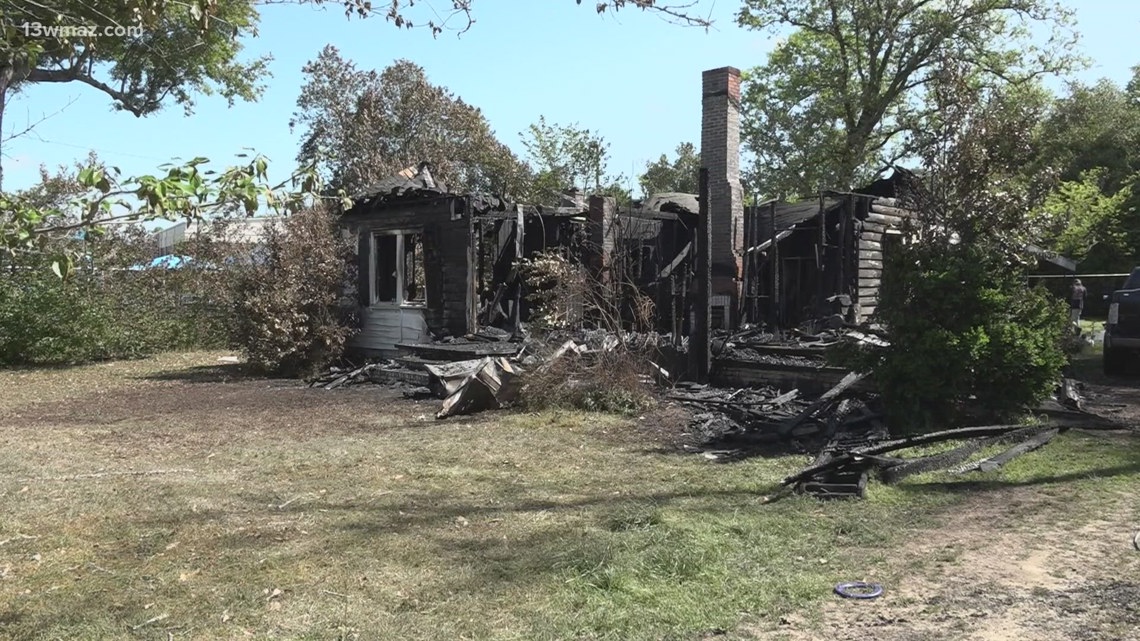 Man dies after Lizella house fire; investigation ongoing | 13wmaz.com