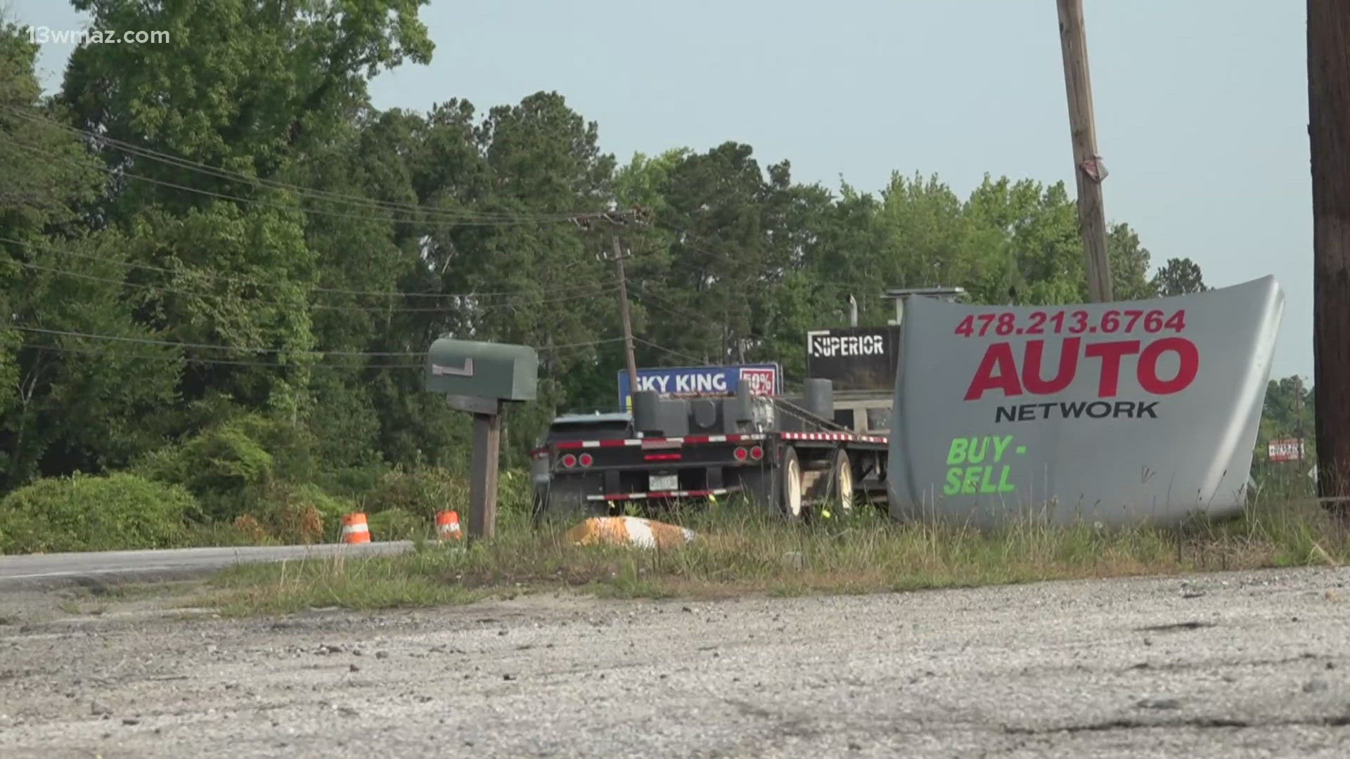 Macon business faces damage amid roundabout construction | 13wmaz.com