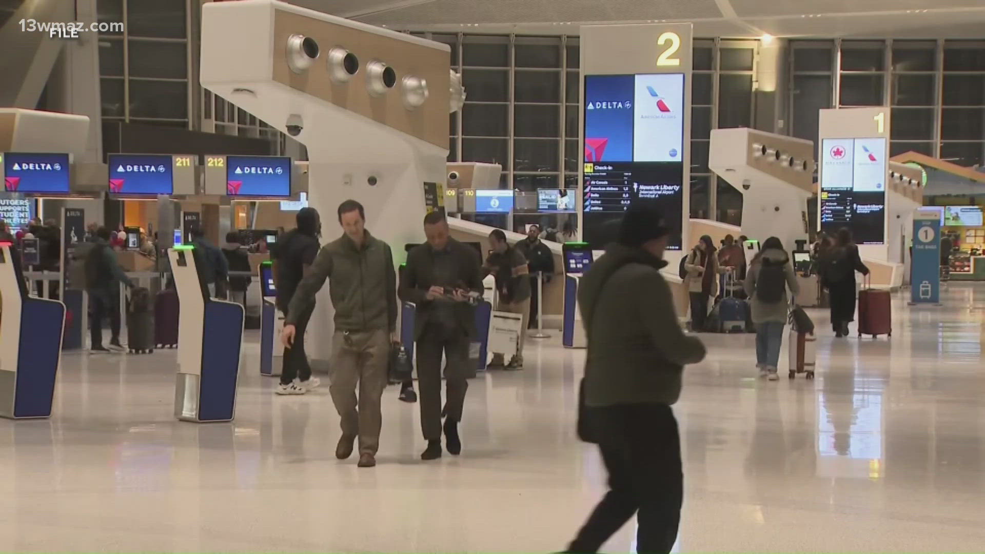 Airport lines continue to stretch amid TSA officer shortage during ...