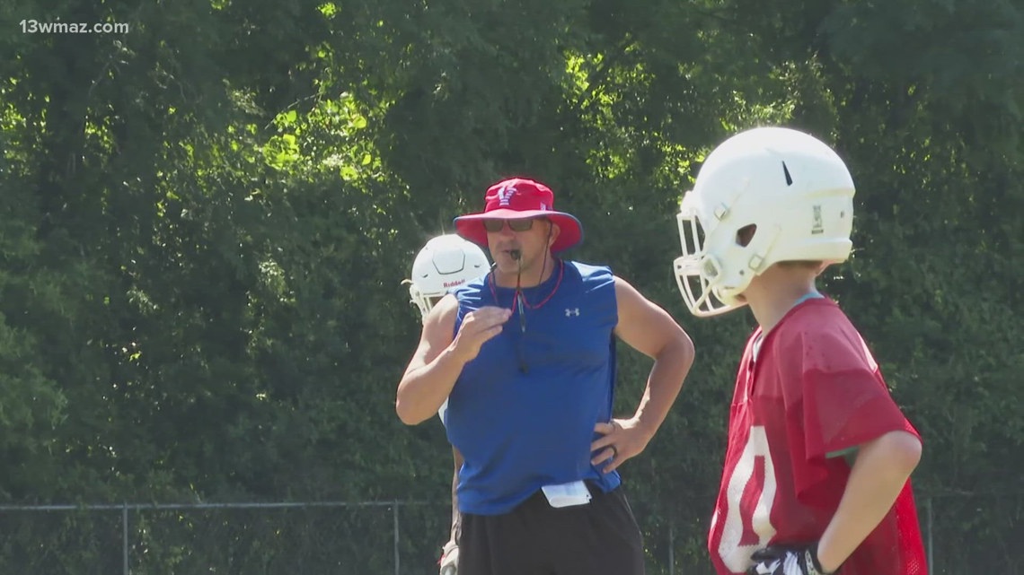 Steven Devoursney Leads Veterans Football to New Era | 13wmaz.com