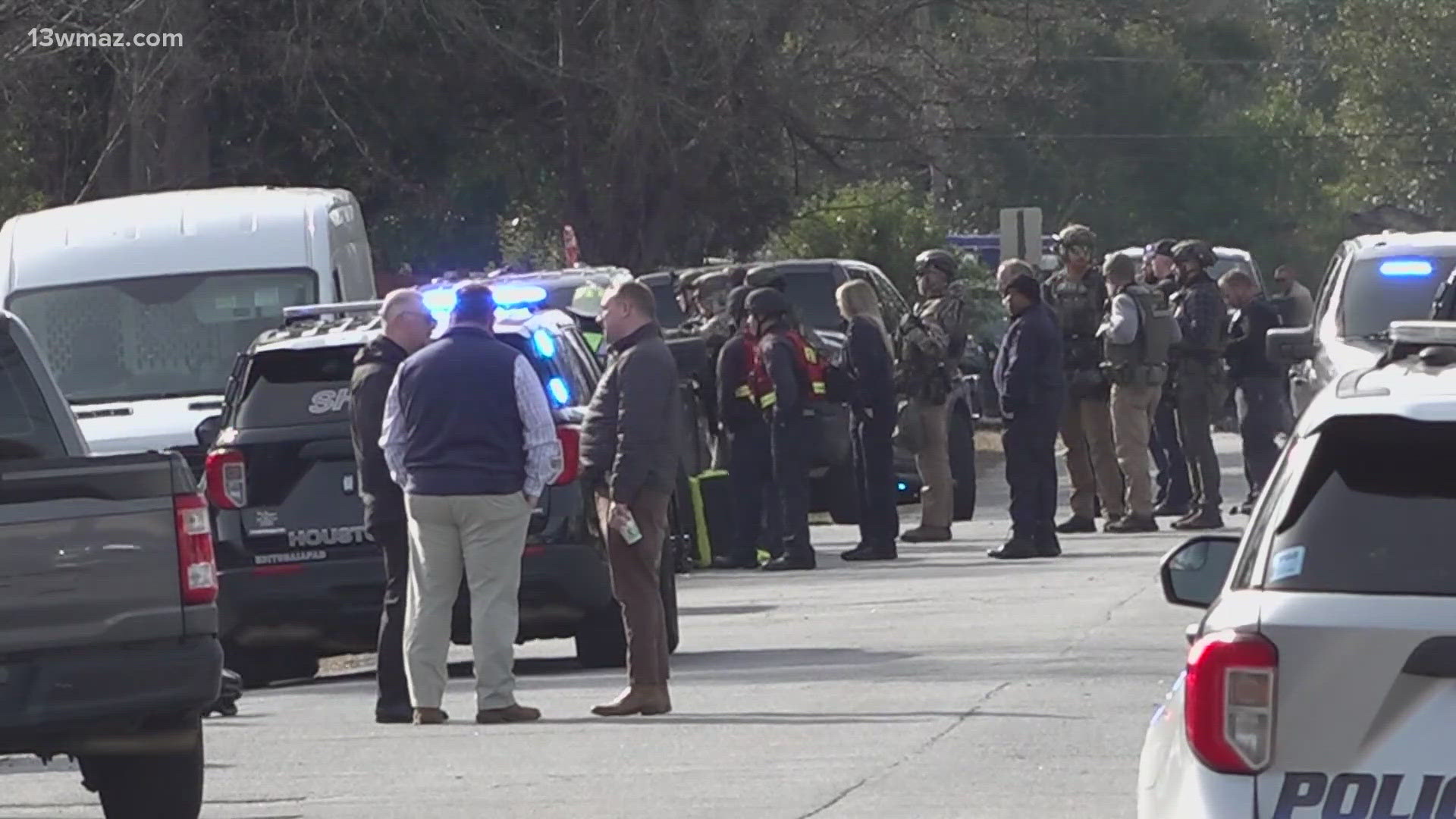 Man who shot Warner Robins Police Officer and woman appears in court ...