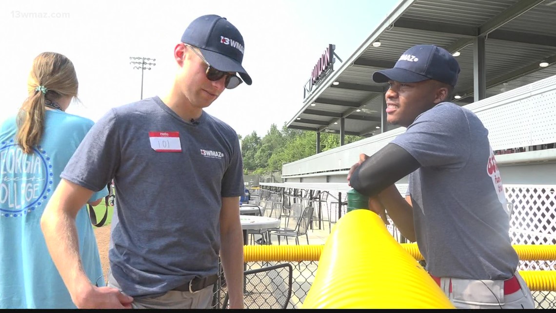 13WMAZ Sports reporters try out for Macon Bacon | 13wmaz.com