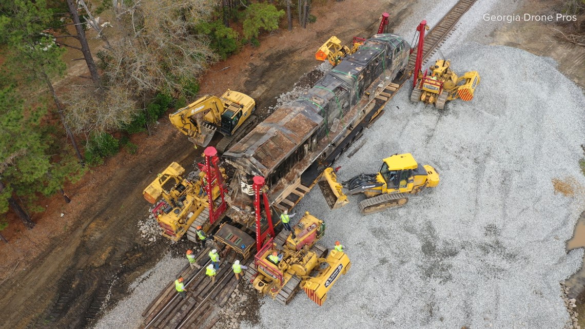 Houston County cleans up after Norfolk Southern train wreck | 13wmaz.com