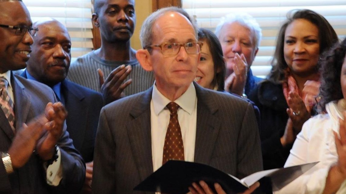 Commissioner Larry Schlesinger running for Macon mayor | 13wmaz.com