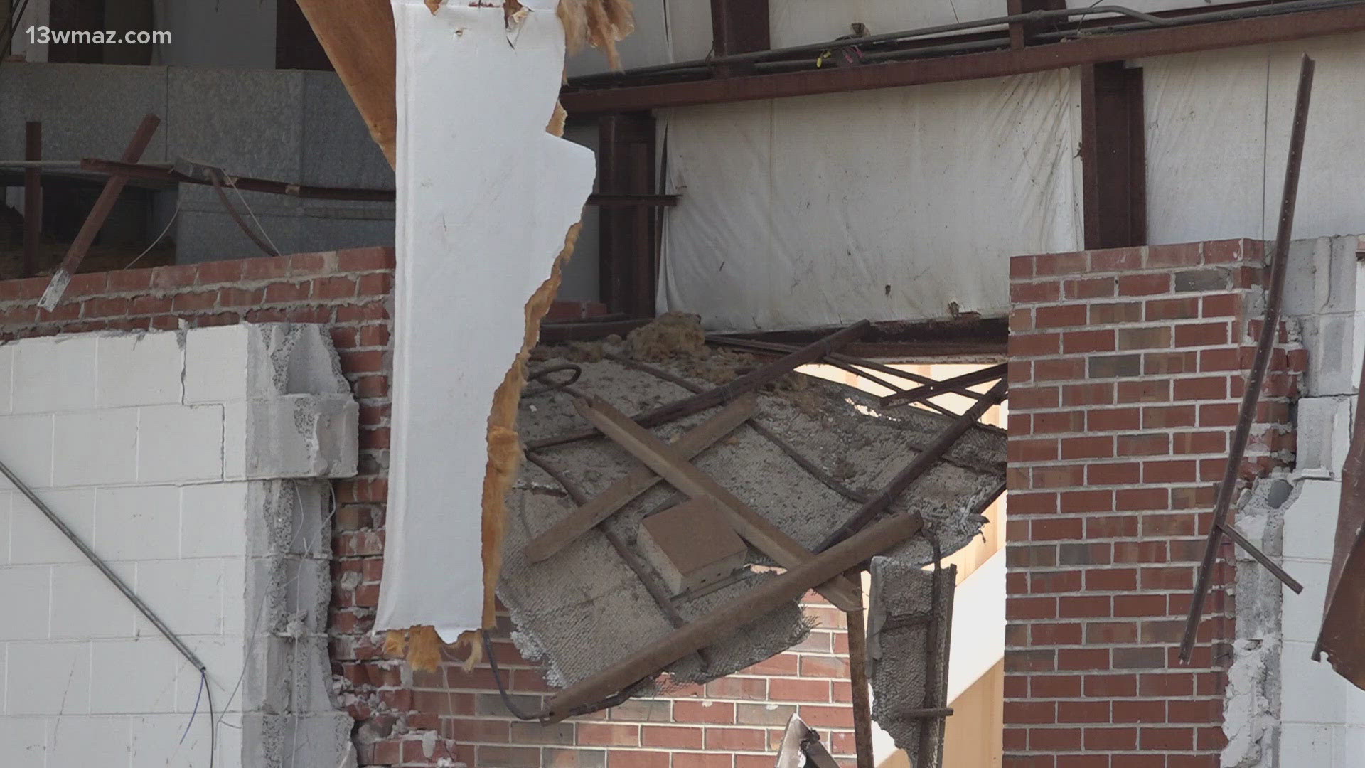 'It became unrepairable' | Demolition of old Bloomfield Center marks ...