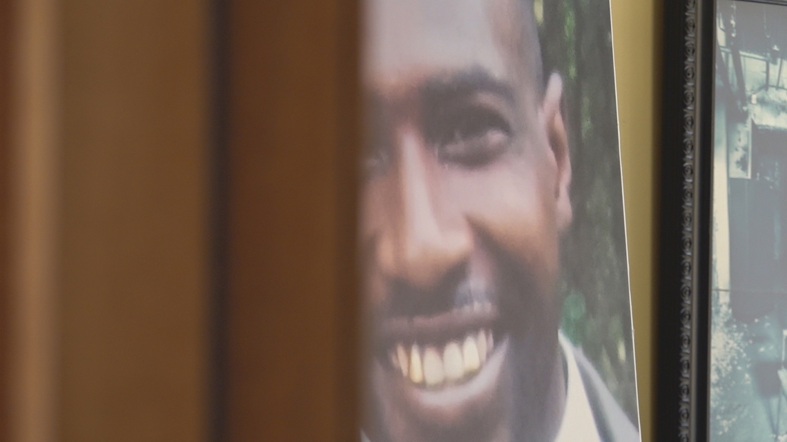'They took that' | Family sues Bibb County Jail after man dies in ...