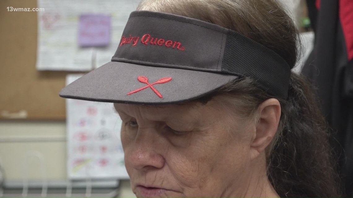 'The Cake Lady' retires after making thousands of cakes | 13wmaz.com