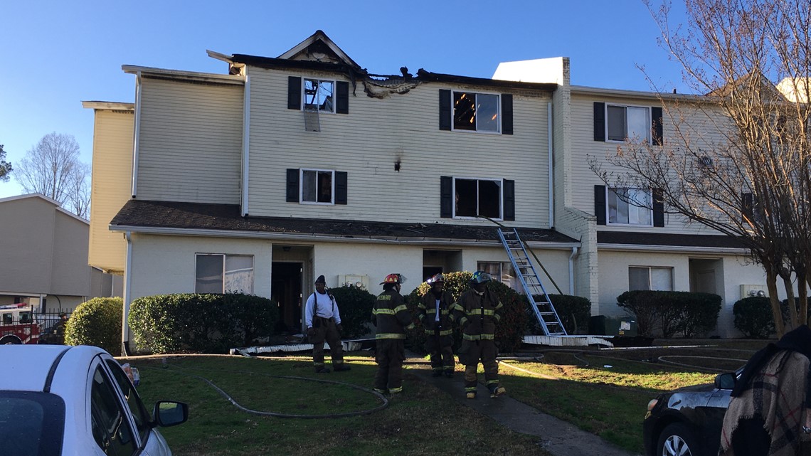 Macon-Bibb firefighters battle New Year's Day apartment fire | 13wmaz.com