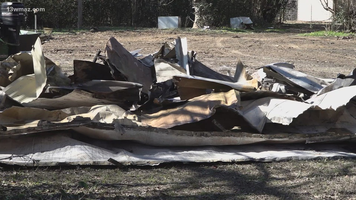 'It was fully engulfed' | Family of 4 loses everything in Houston ...