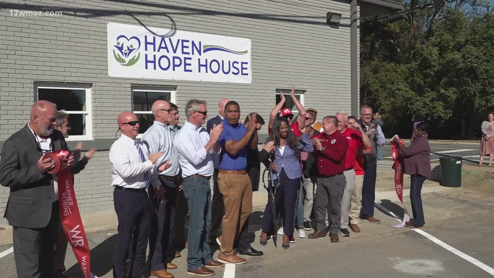 Warner Robins opens first full-service homeless shelter after three ...