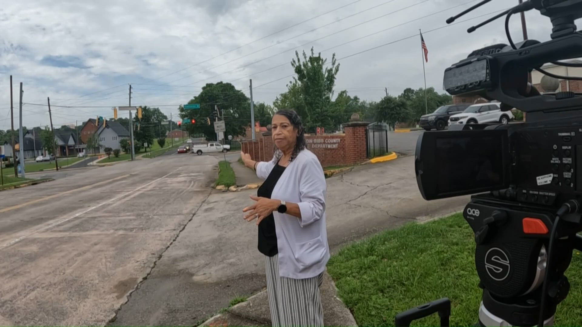 'Driving Me Crazy!' | Macon-Bibb adds warning sign after driver raises ...