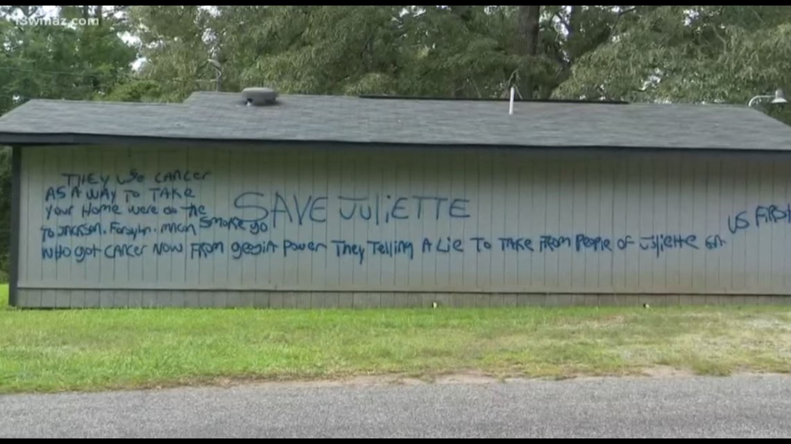 Vandals deface business, street signs in Juliette | 13wmaz.com
