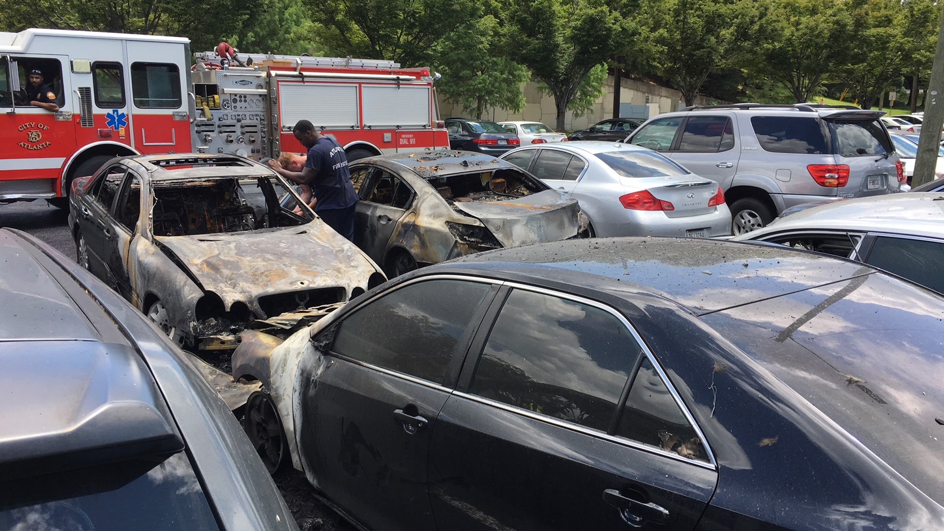 Several cars torched in downtown Atlanta parking lot | Cause unknown ...