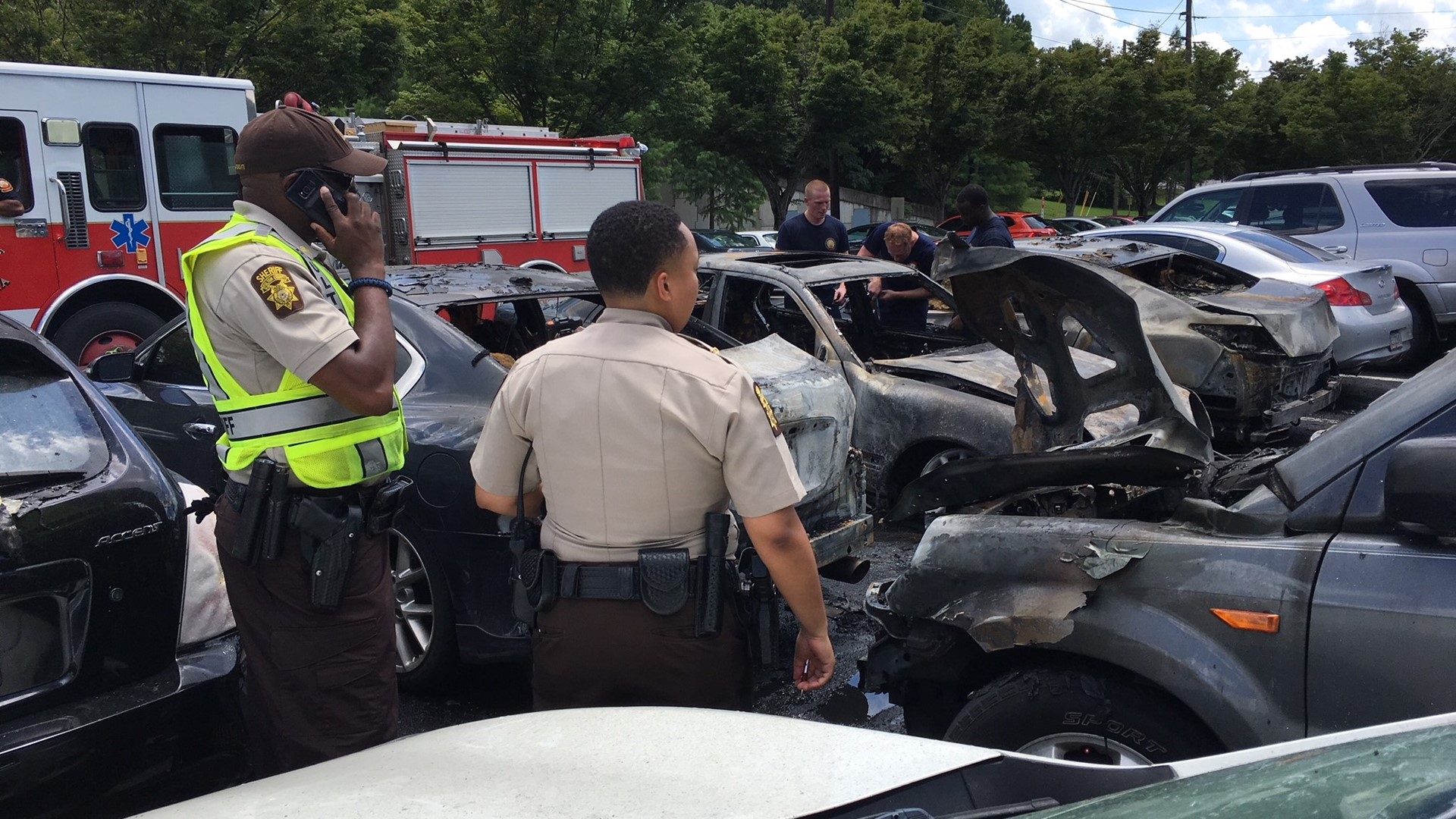 Several cars torched in downtown Atlanta parking lot | Cause unknown ...