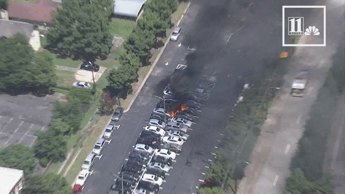 Several cars torched in downtown Atlanta parking lot | Cause unknown ...
