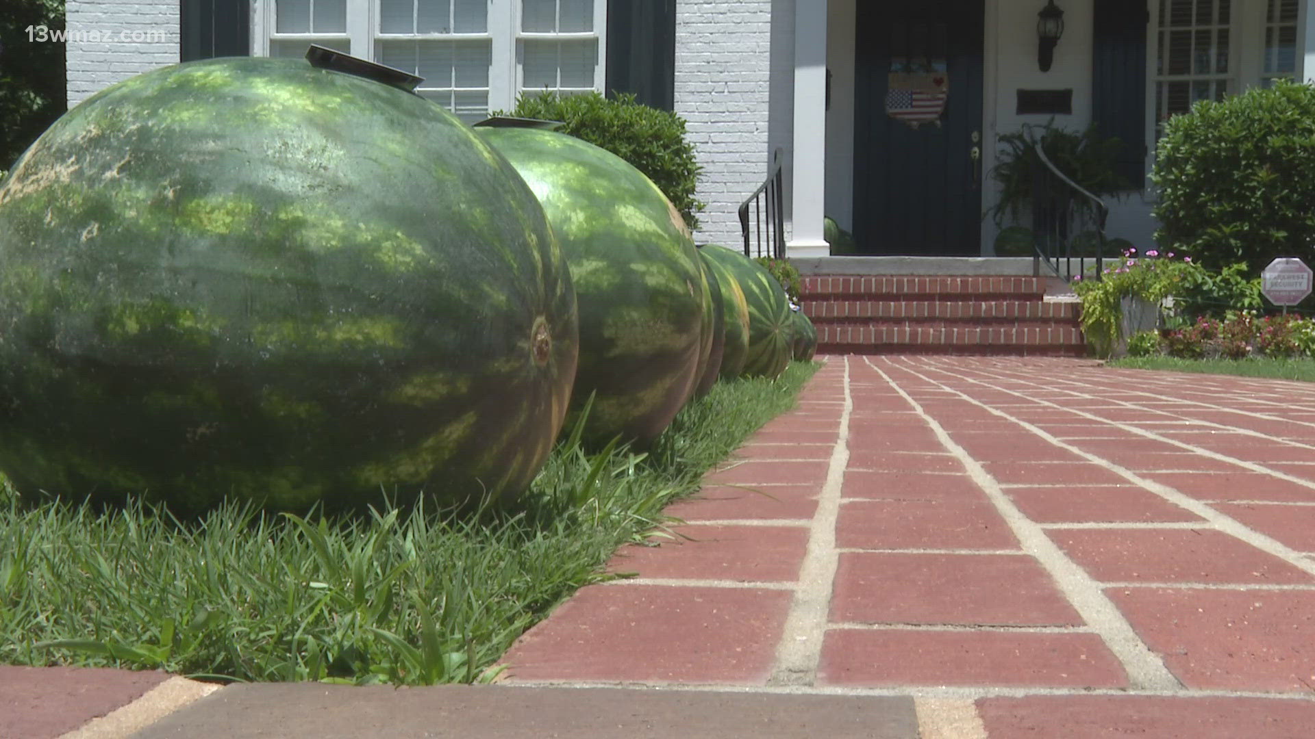 Macon lawyer, Crawford teen agree to watermelon deal | 13wmaz.com