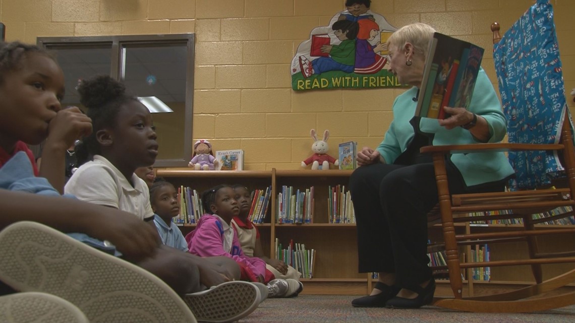 First Lady of Georgia Sandra Deal visits Bibb Co. Schools to read to ...