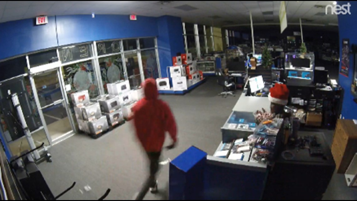 Man, juvenile steal $10,000 worth of electronics from Macon computer ...