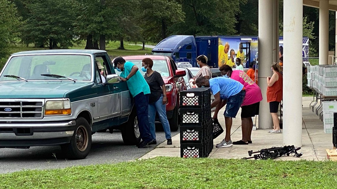 Macon Churchs Food Giveaway Feeds More Than 100