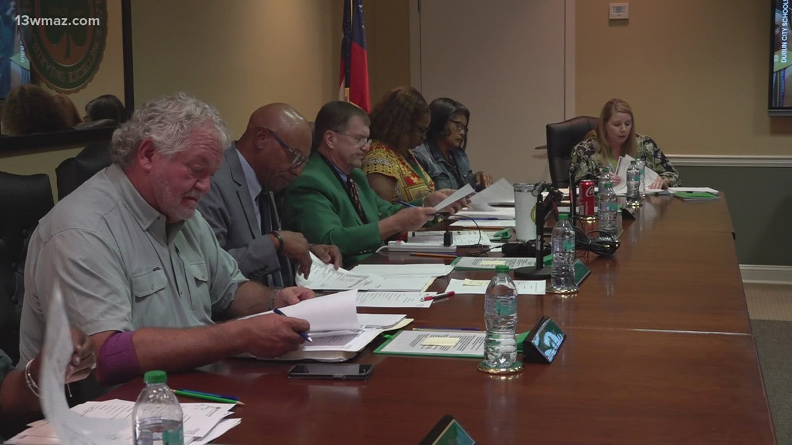 Board approves Dublin City School's deficit reduction plan | 13wmaz.com