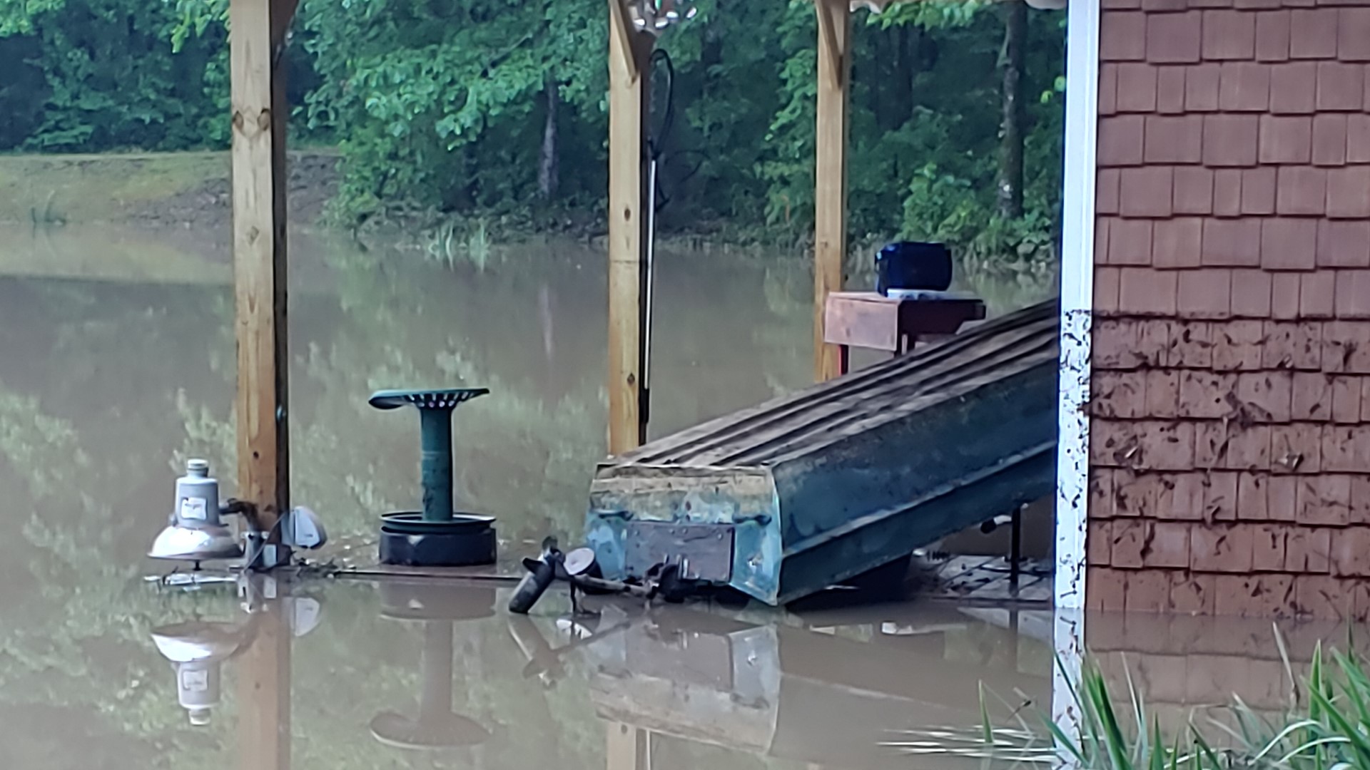 Impressive rainfall causes minor flooding across Central Georgia ...