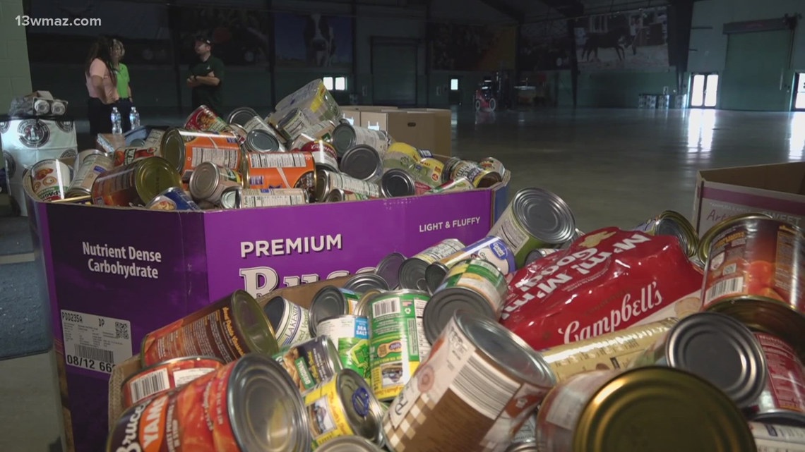 Georgia Fairgrounds hosts successful food drive | 13wmaz.com