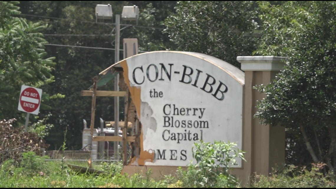 Macon-Bibb welcome sign damaged from car accident | 13wmaz.com