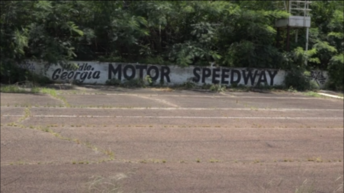 Byron's historic Middle Georgia Raceway up for sale | 13wmaz.com