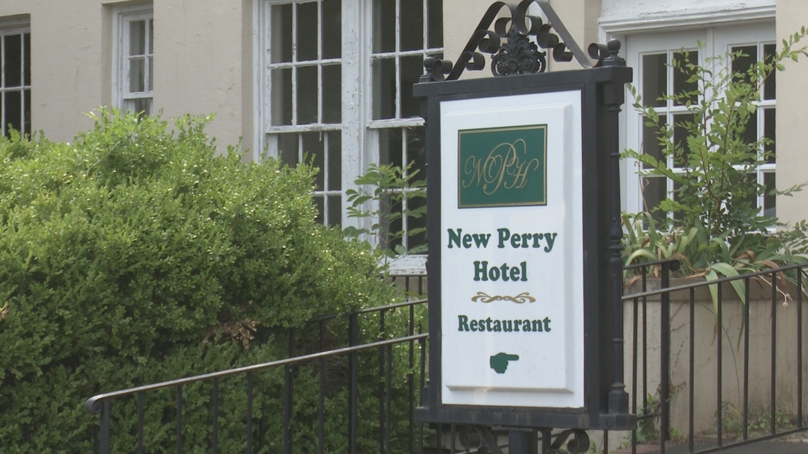 New Perry Hotel faces demolition, preservationists disagree | 13wmaz.com