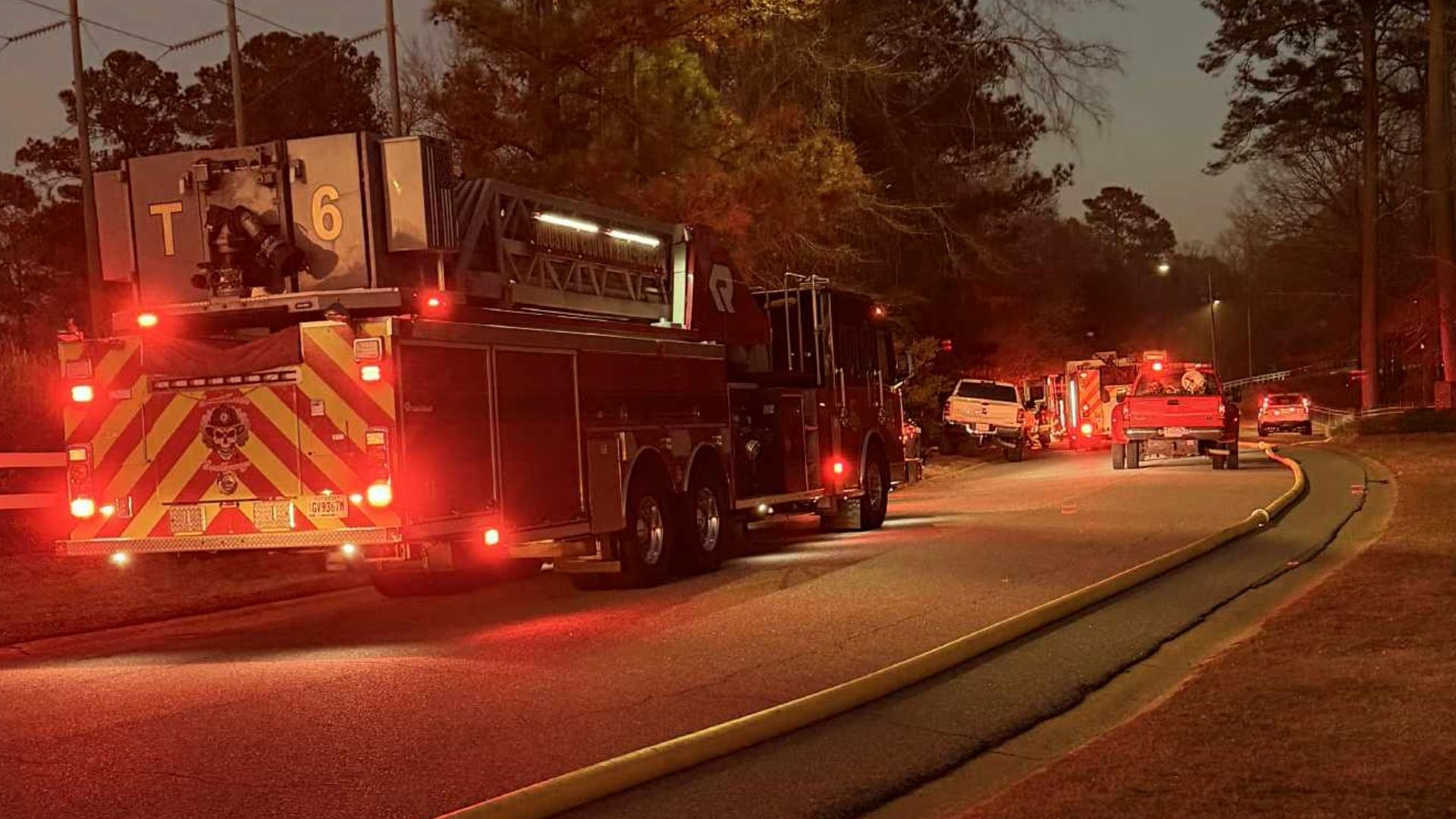 Fire Chief: 4 people displaced, no injuries reported after Warner ...