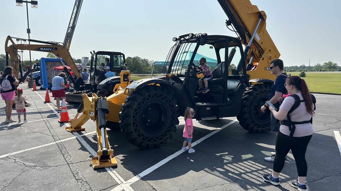 Touch a Truck raises money for a good cause in Perry | 13wmaz.com