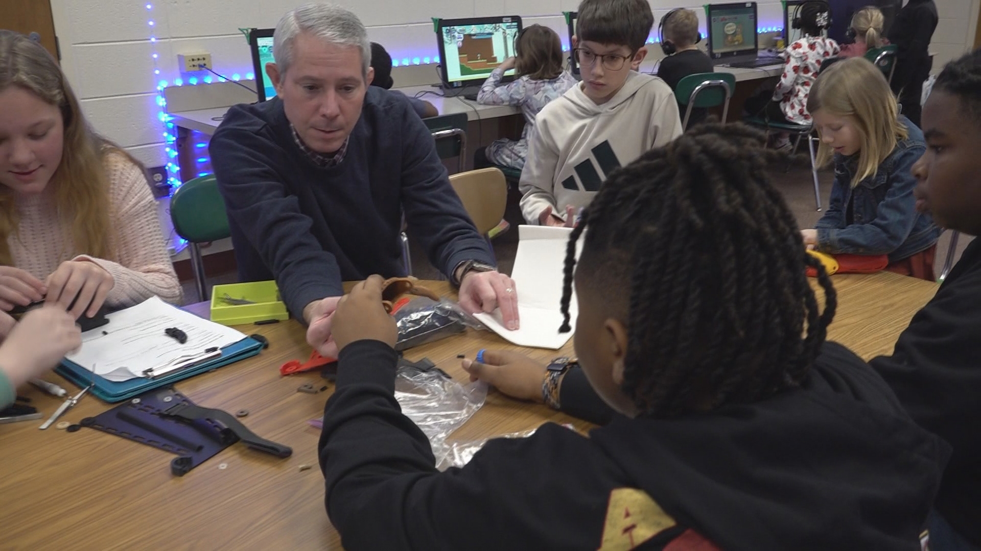 These Monroe County elementary students are building prosthetic hands ...