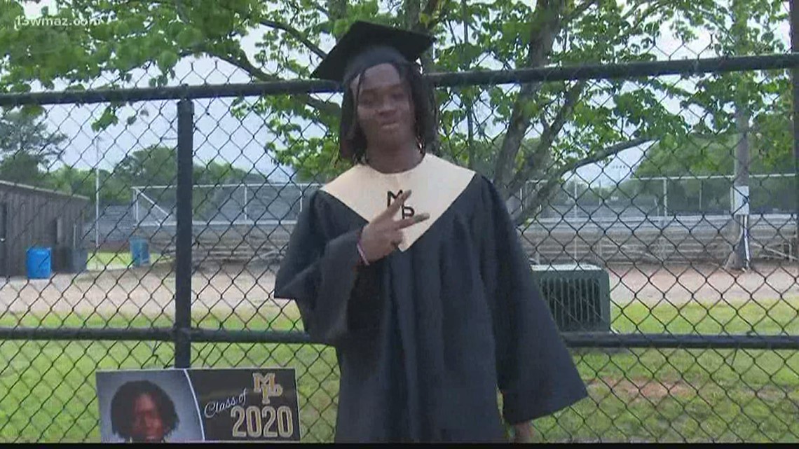 Mary Persons High School holds 'reverse parade' for graduates | 13wmaz.com