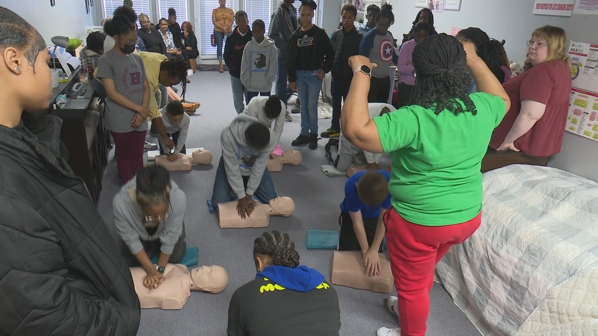 'They can make a difference' | Jones County woman hosts CPR classes for ...
