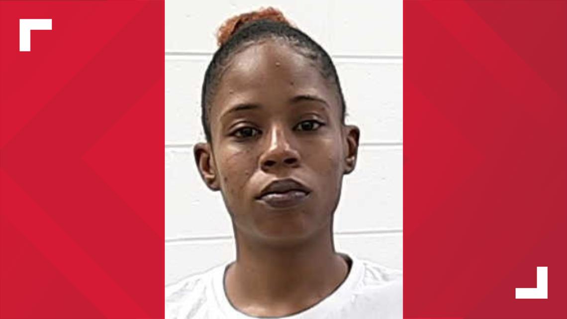 Woman shoots Warner Robins convenience store clerk after chasing worker ...