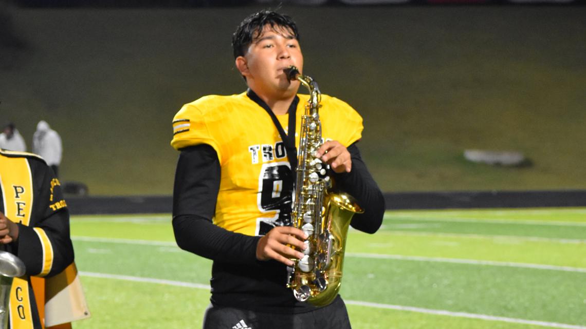 Peach County's Angel Rodriguez is a 2025 'Great Grad' for football ...