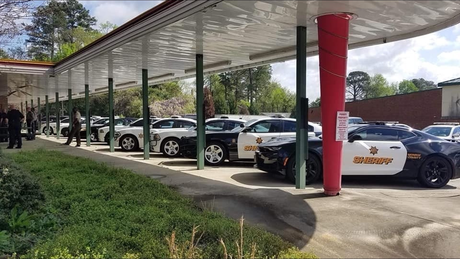 Bibb County Sheriff's Office honors deputy killed in car wreck | 13wmaz.com