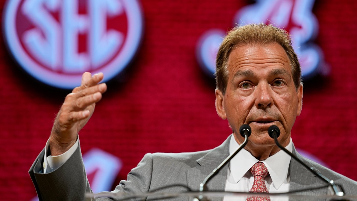 Rock-and-roll legend Chuck Leavell recounts gift swap with Nick Saban ...