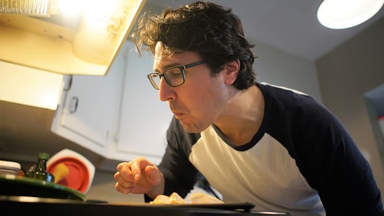 Adam Ragusea: The Mercer professor turned YouTube sensation | 13wmaz.com